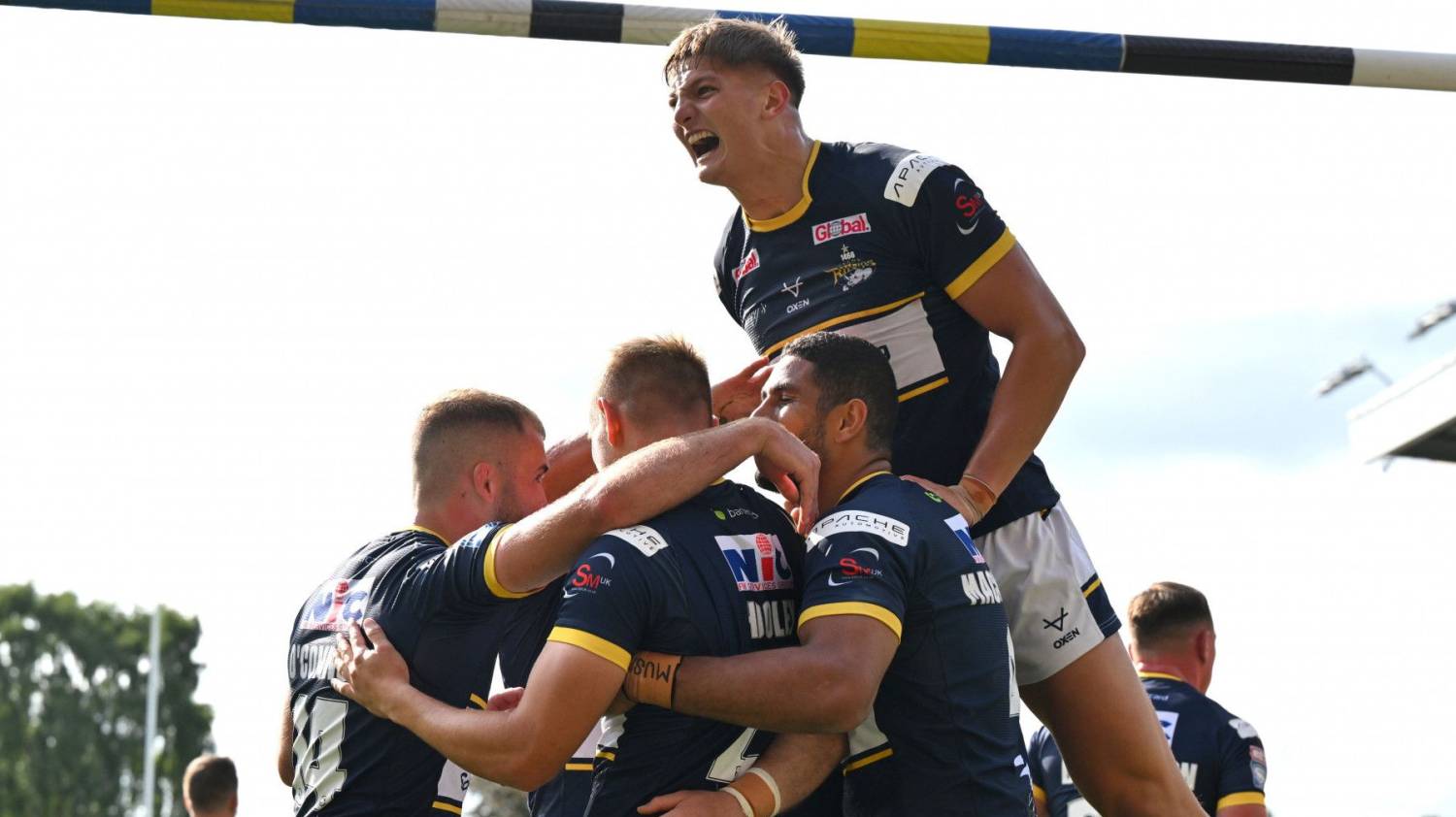 Match Action: Rhinos v Wolves