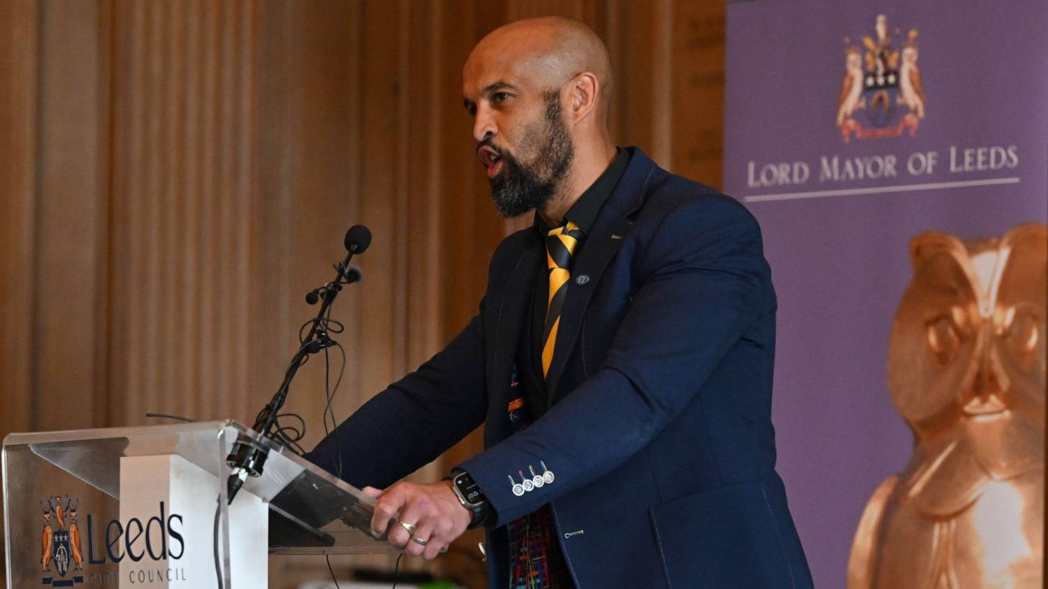 Watch as the city of Leeds pays tribute to Rob Burrow CBE